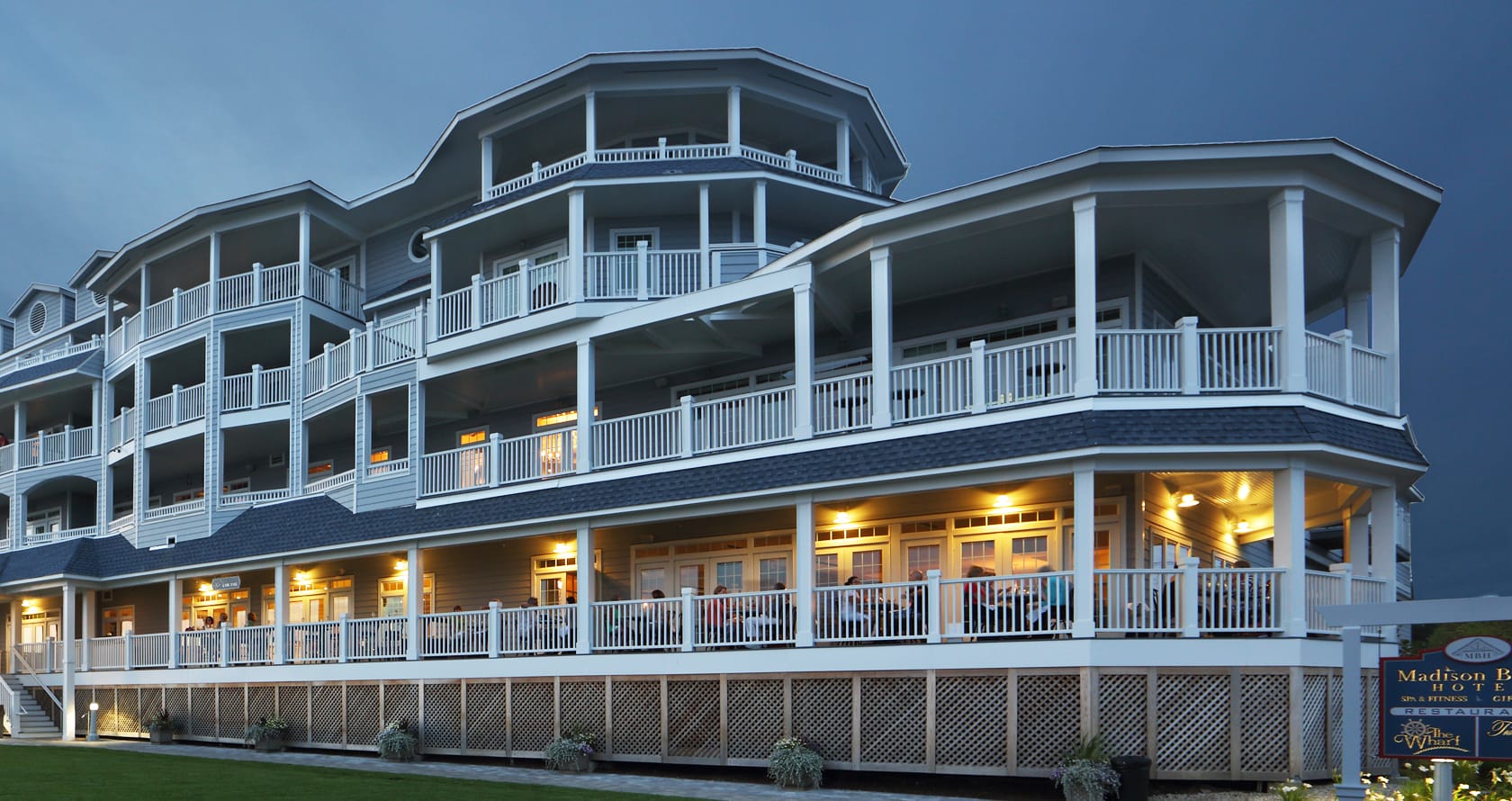 Best Waterfront Dining in Madison, CT | The Wharf